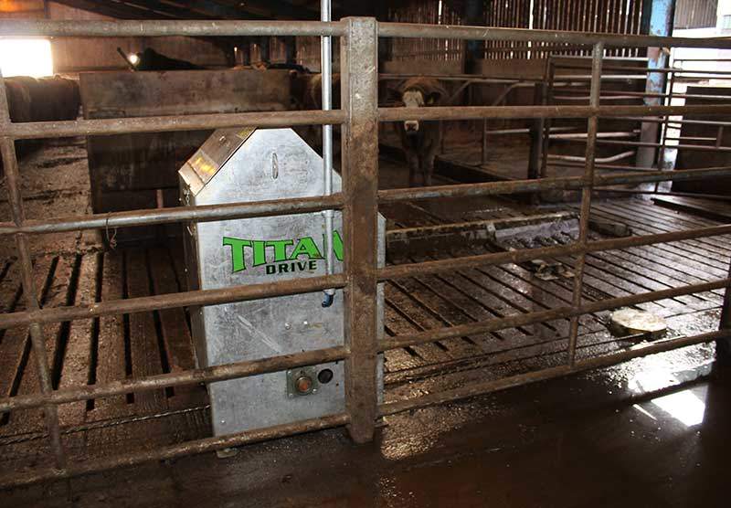 Rope Scrapers - Titan - Cowcare Systems Ireland